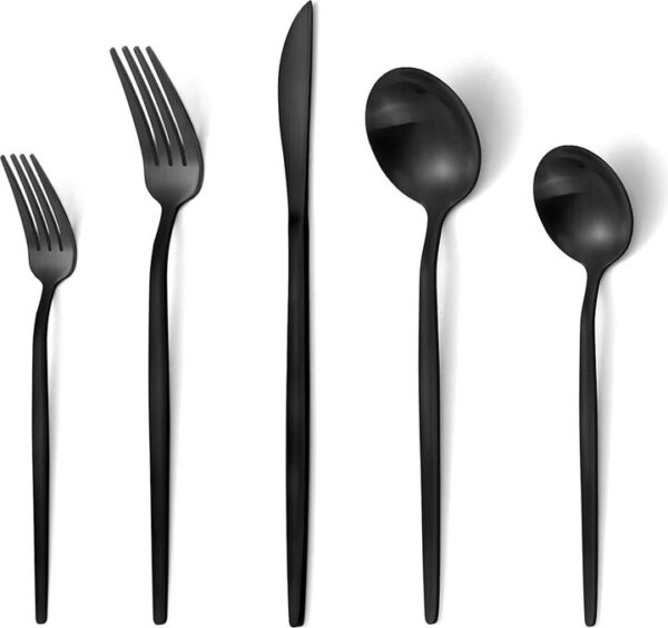 Thanksgiving Table Styling: 10 Beautiful and Simple Tablescape Finds