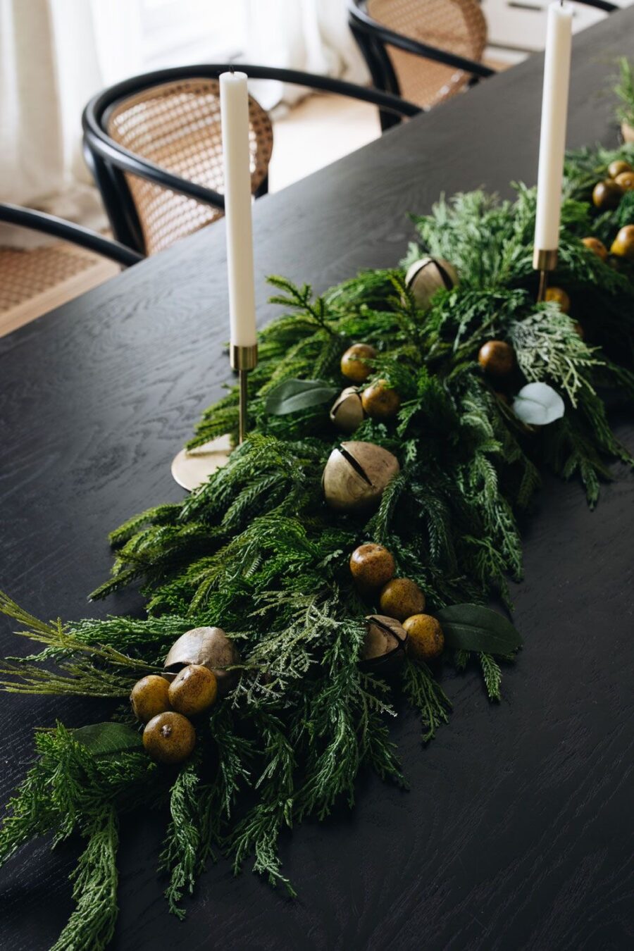 Christmas Tablescape Ideas That Will Make Your Holiday Dinner Feel Magical